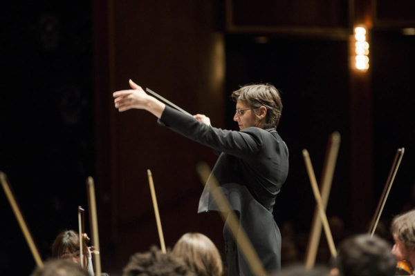 Chefdirigentin Elisabeth Fuchs - Philharmonie Salzburg