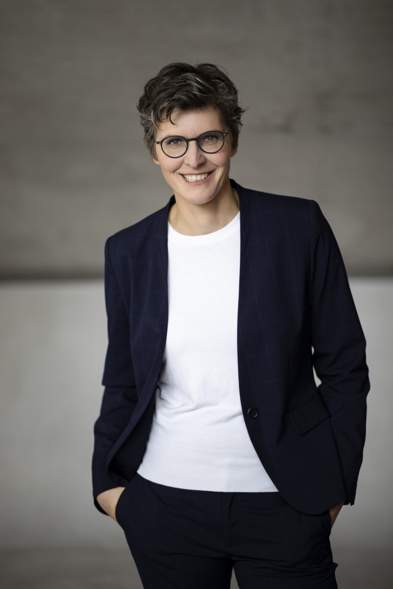 Pressematerial Elisabeth Fuchs - Philharmonie Salzburg