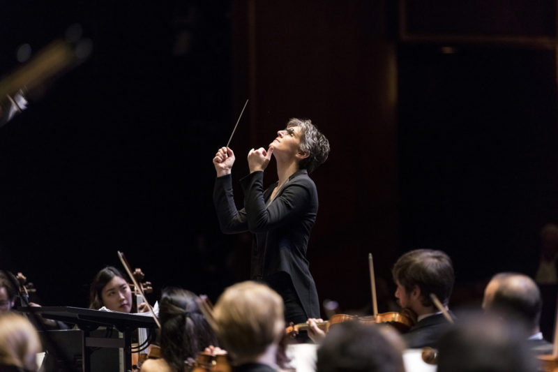 Pressematerial Elisabeth Fuchs - Philharmonie Salzburg