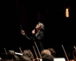 Pressematerial Elisabeth Fuchs - Philharmonie Salzburg