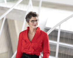 Pressematerial Elisabeth Fuchs - Philharmonie Salzburg