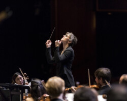 Pressematerial Elisabeth Fuchs - Philharmonie Salzburg